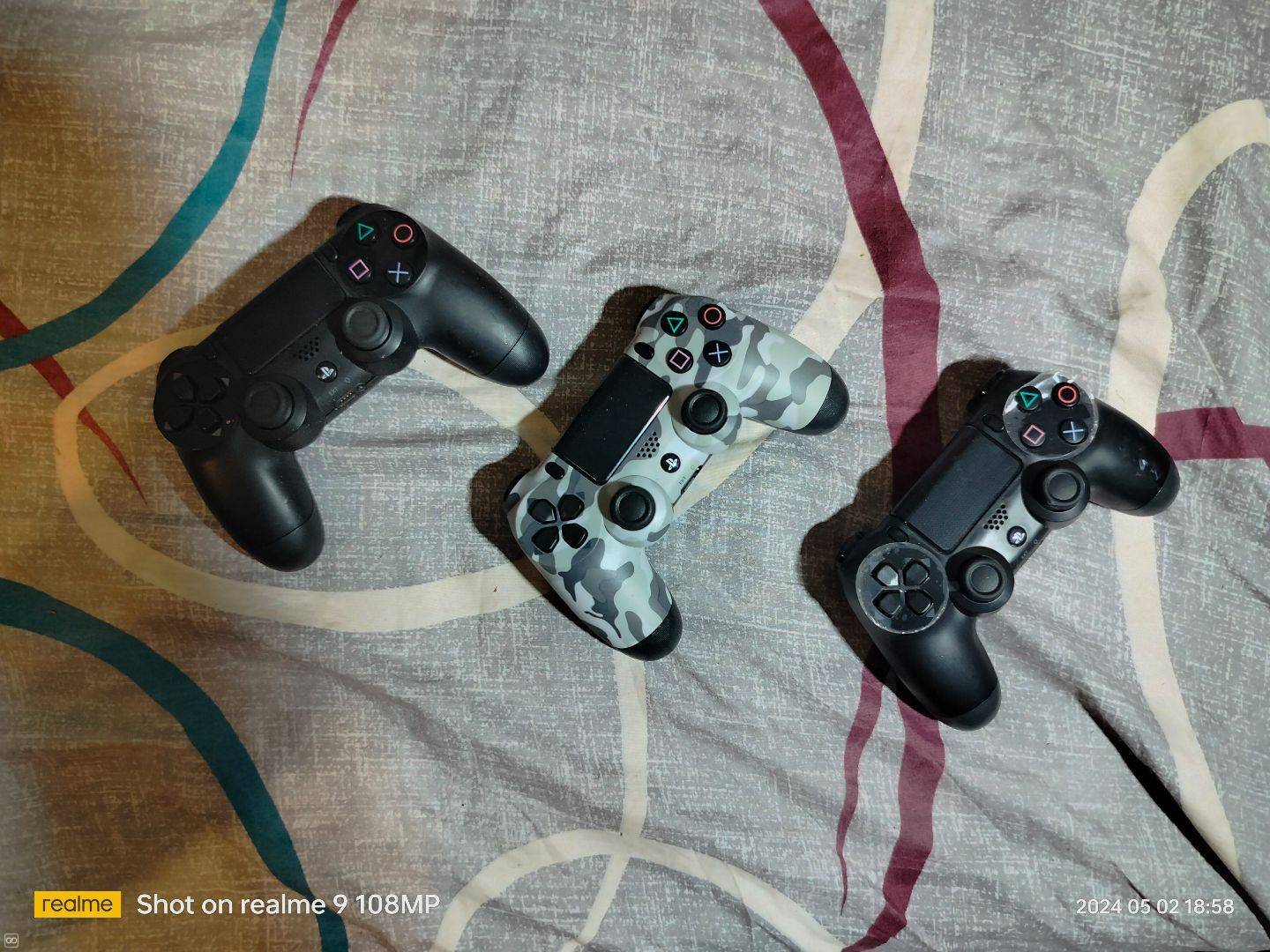 SET OF 17 CONTROLLERS FOR PLAYSTATION 4 - weshare.mu